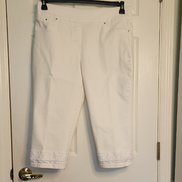 Ruby Rd. | Pants & Jumpsuits | Ruby Rd Capri Jeans | Poshmark